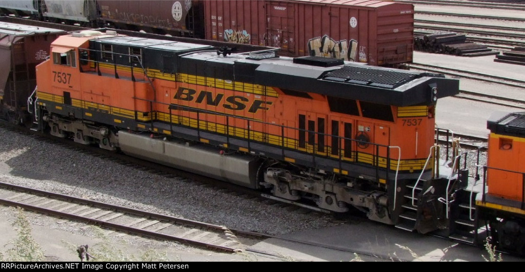 BNSF 7537